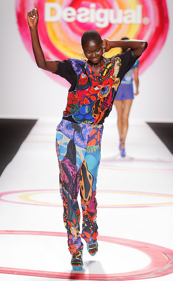 Press Pen: Desigual Spring/Summer 2014 Runway Show Review by @StyleMe ...
